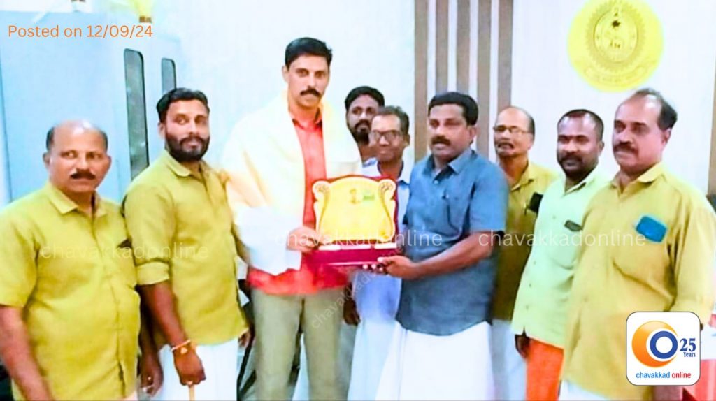 ഗുരുവായൂർ അസിസ്റ്റന്റ് കമ്മീഷണർ ഓഫ് പോലീസ് ടി എസ് സിനോജിന് ഓട്ടോ ഡ്രൈവ ...